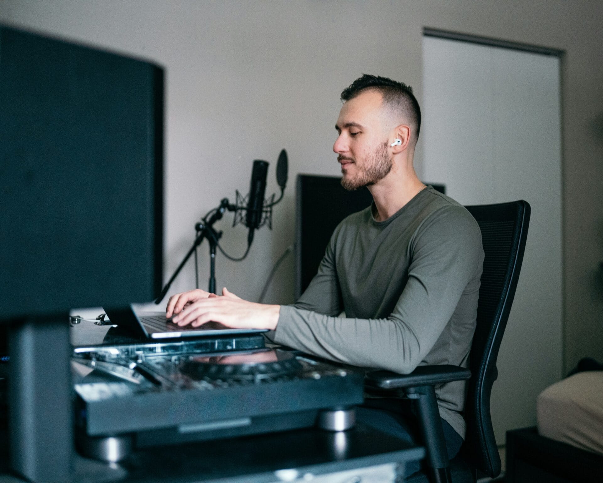 The Ultimate Gear Guide for Your Home Studio | Better Sound Acoustics